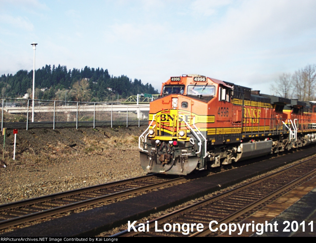 BNSF 4996